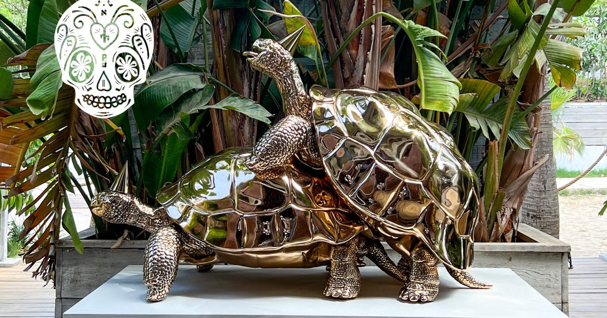 Baby We Made It (bronze turtles sculpture) at Playa Padre, Marbella ...